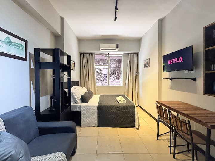 Near The Airport, Subway, And Consulate. - Glória