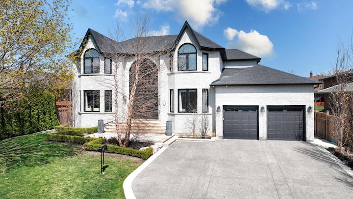 Italian Villa - 5br Family Home! - Toronto