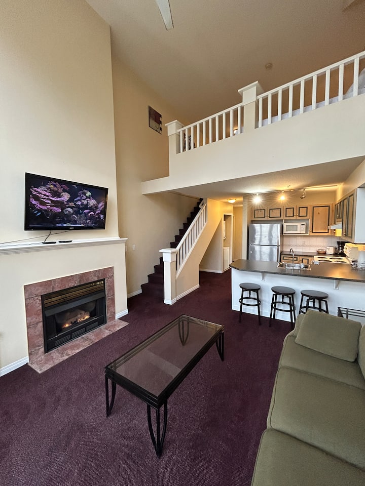 Championship Golf Sky Loft (Borgata 304) - Kelowna