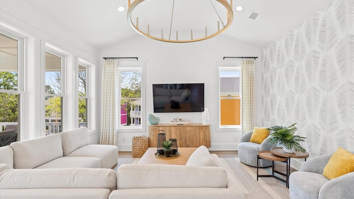 6br Oasis W/ Private Pool + Near Beach! - Southport, NC