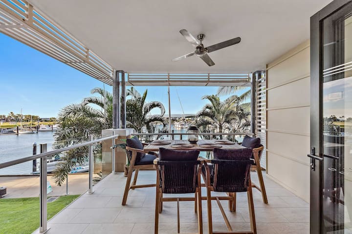 Marina Views, Airlie Beach Apartment - Airlie Beach