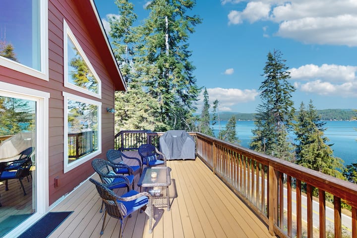 Lake Cda View 4br/3ba • Sleeps 12 • Dog-friendly - Lake Coeur d'Alene, ID
