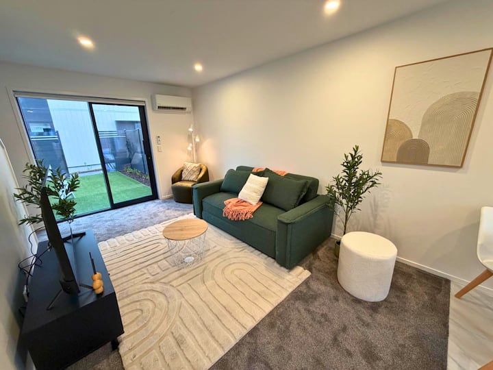 Modern 2br Townhouse By Te Kaha Stadium - Christchurch