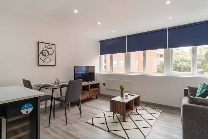 Bright & Spacious 1bed Central Preston Apartment - Preston