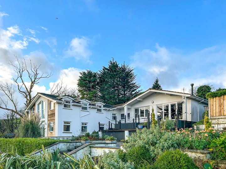 At Cedar Lodge Apartment - Isle of Man