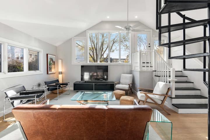 Unique Architectural Home, Walk To Town And Beach! - Provincetown, MA