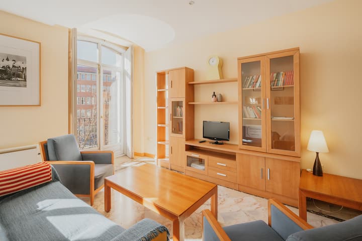 Semidiáfano Santa Teresa - Ávila‎