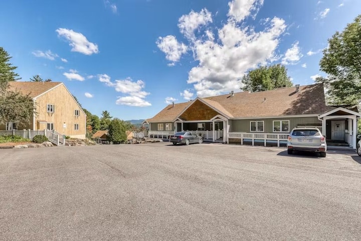 Mountainside Condo Retreat | Near Slopes & Dining - Stowe, VT