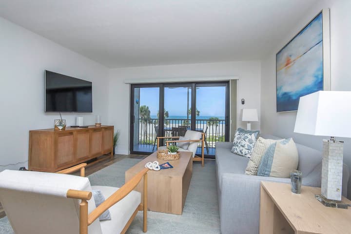 Beach Villa 2625 Gulf View Bliss: Spacious 2br/2ba - North Captiva Island, FL