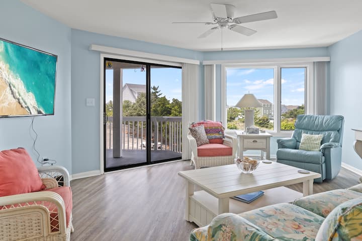 Point Emerald B-208, Oceanview Condo - Emerald Isle, NC