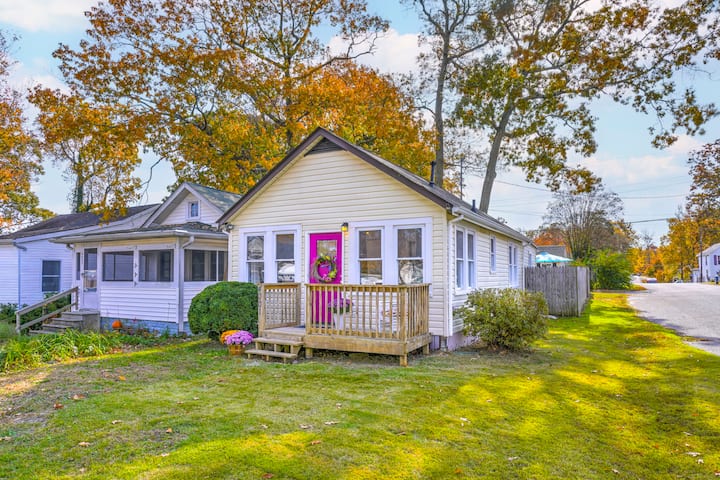 The Mermaid Cottage - Chesapeake Beach, MD