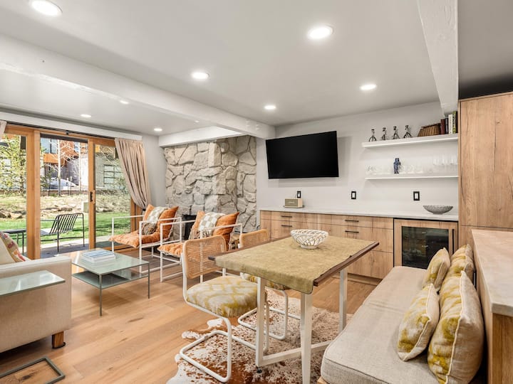 Lift One Condominiums - Unit 208 - Aspen, CO