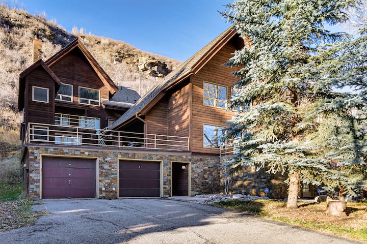 3 Mi To Vail Ski Resort! Mtn-view Haven W/ 2 Decks - Vail, CO