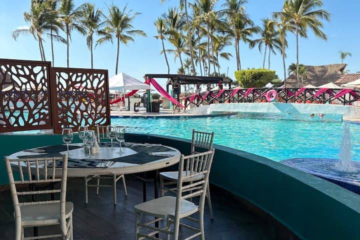 Practical & Cozy • Pool And Steps To The Beach - Mexico