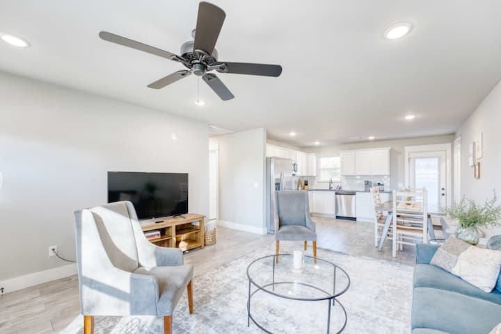 Modern 4br Retreat Near Downtown & Trails - Bentonville, AR