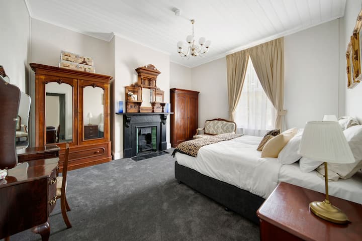 The Globe - 卡索曼