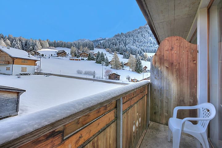 Hotel Relais Alpin Twin Room & Balcony 8 - Les Diablerets