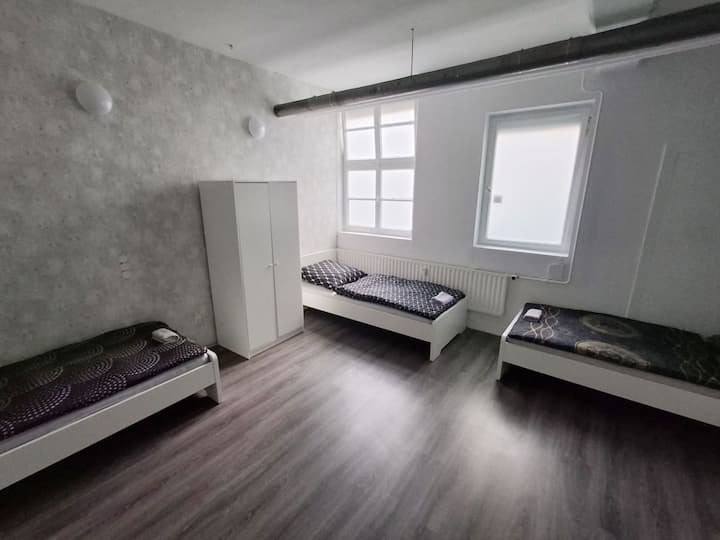 Nu02l Geräumig & Groß Für Unternehmen - Illertissen