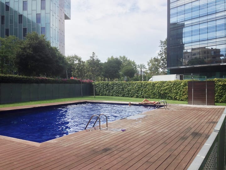 Pool, Terrace & Beach Vibes In Poblenou - Barcelona