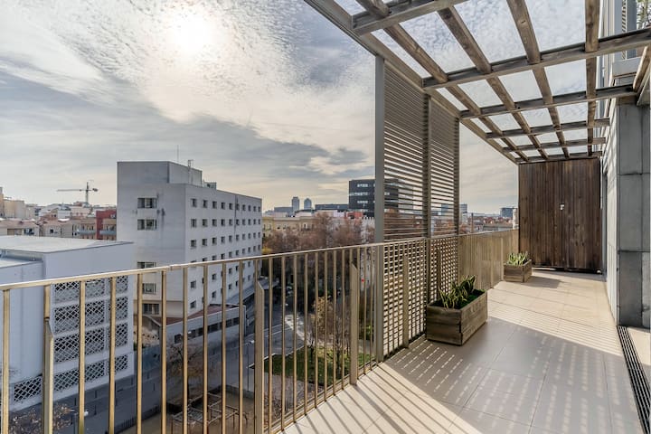 Pool, Terrace & Beach Vibes In Poblenou - Barcelona