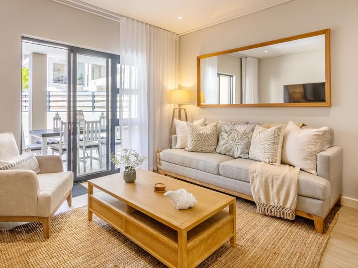 Two Bed Pool Terrace Superior 108 - Hermanus