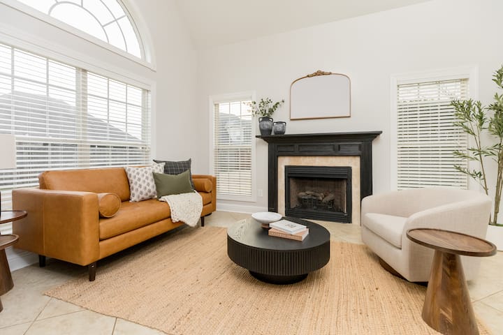 Large 4br | Family Friendly | King Bed - Warner Robins, GA