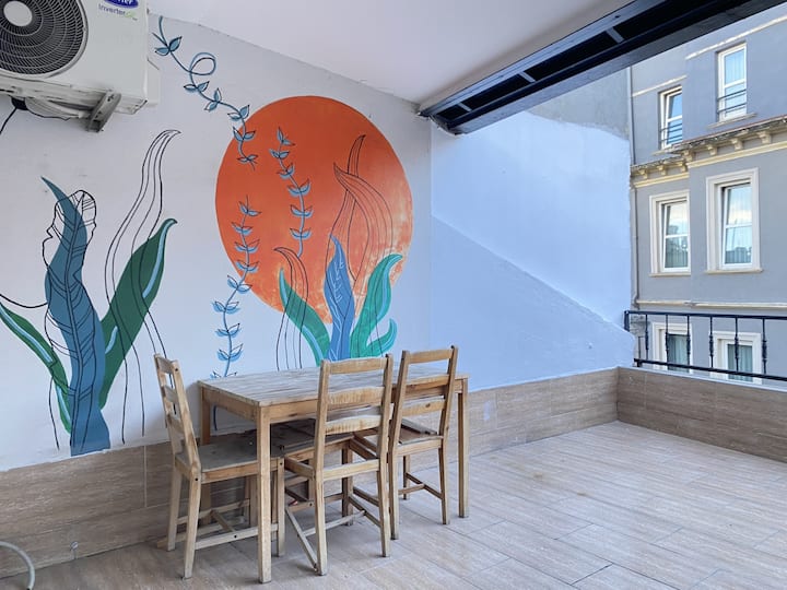 Stylish 2br Flat With Private Terrace Near Istikla - Harbiye