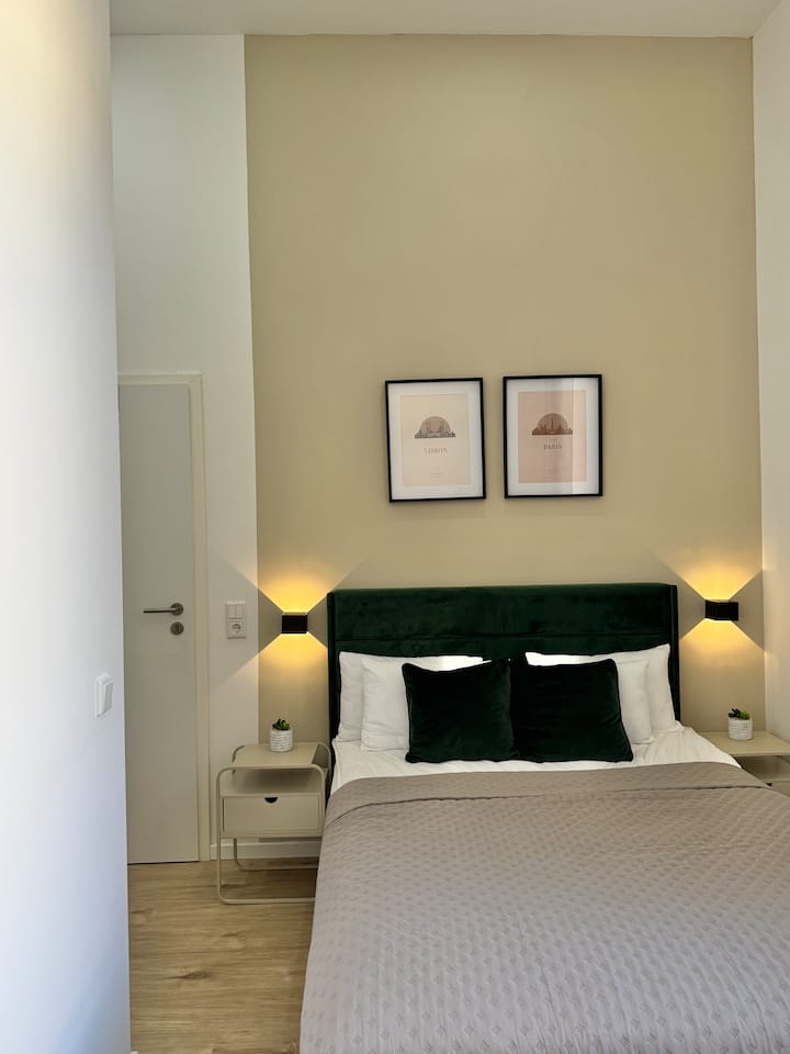 Self Check-in Zimmer Mit Bad Nähe Hbf & Messe - Düsseldorf