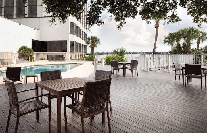 2 Cozy Rooms To Relax With Beautiful Pool View - Kemah, TX