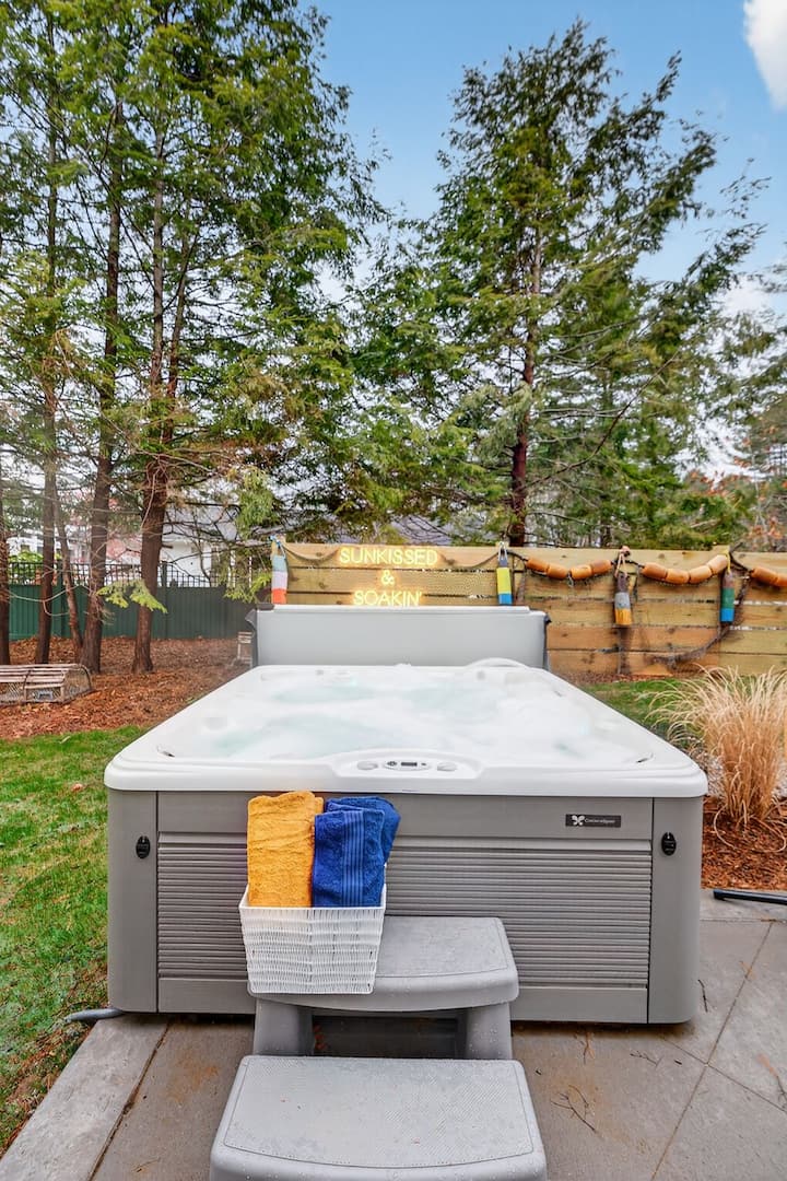 Kbunk Beach- Golf Cart|movie Theater|hot Tub|putti - Kennebunk, ME
