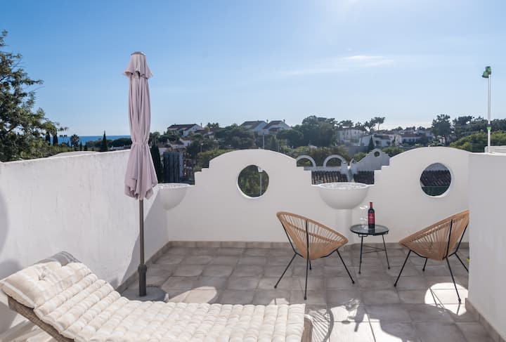 Resort With Heated Pool, Restaurant, Gym And More! - Marbella