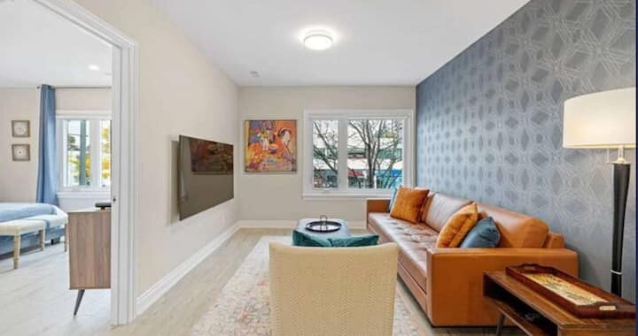 Modern St. Clair West Suite W/ Private Patio & Bbq - トロント