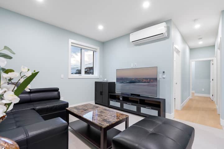 Modern 6br Family Home | Quiet & Spacious Stay - Vancouver
