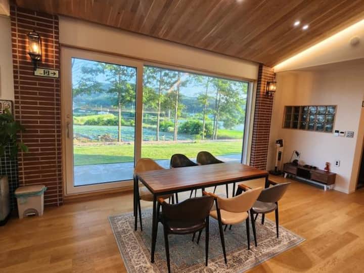 프라이빗한 단체 독채 숙소 객실, 나를담다 독채 - 탕정면