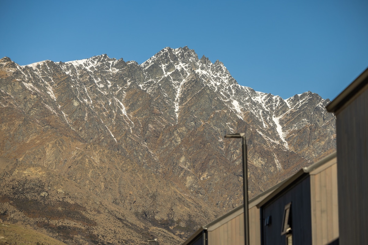 Villa Alpine Tussock, Queenstown - Maisons de ville à louer à ...
