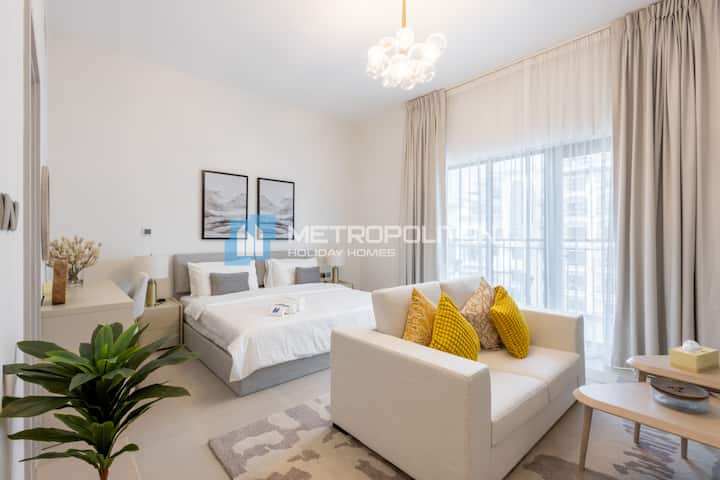 Elegant Studio, Near Yas Mall & Ferrari World - 