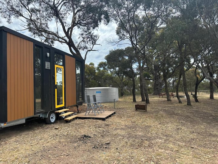 Tallarook Hilltop Tiny House 2 By Tiny Away - Broadford
