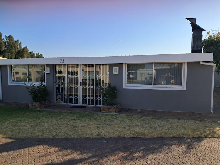 Sea Pine Cottage - Cape Town