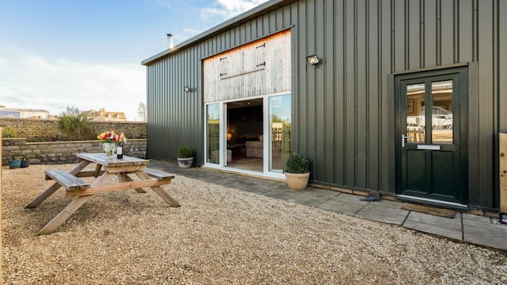 Roe Barn - Pet Friendly Near Tetbury - Tetbury