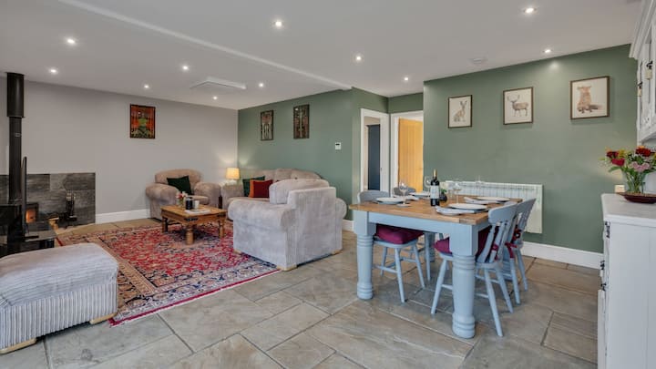 Roe Barn - Pet Friendly Near Tetbury - Castle Combe