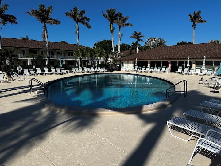 Aquarius 05 - Marco Island