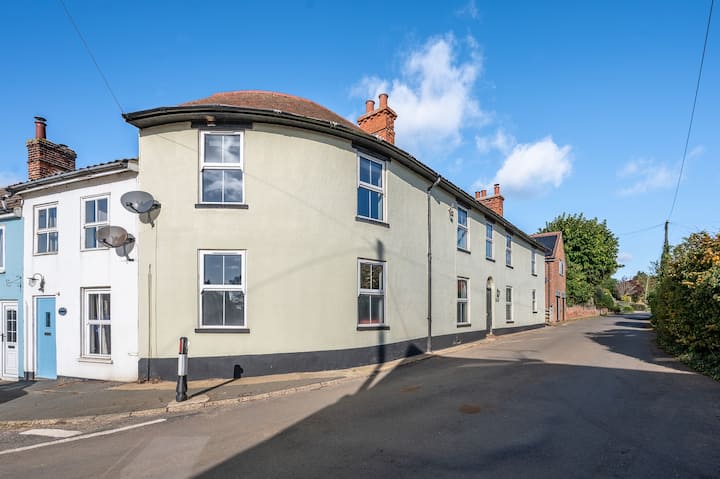 The Knoll, Alderton - Woodbridge