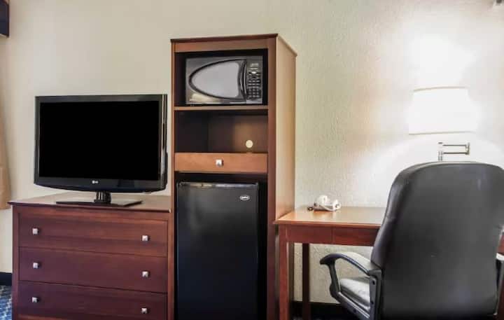 2 Family-friendly Hotels Near Philly Attraction - Philadelphia, PA