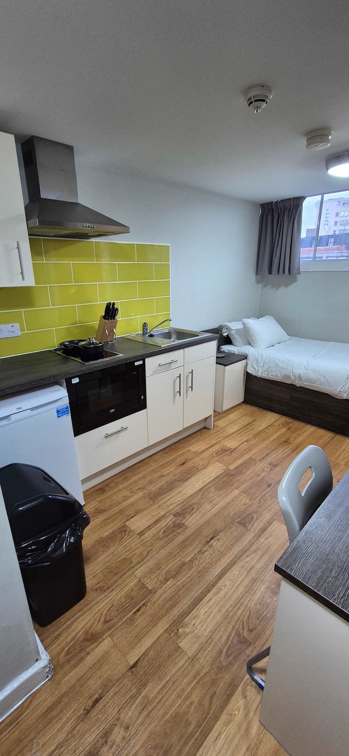 Modern Budget Single Studio In Central Nottingham - Nottingham