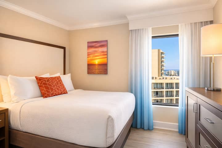 Myrtle Beach Getaway W/pools & Beach Access + Gym - Myrtle Beach, SC