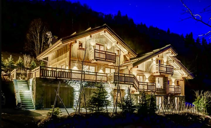 Catered Ski Chalet Bergeronnette In Meribel, Lmrb- - Les Menuires