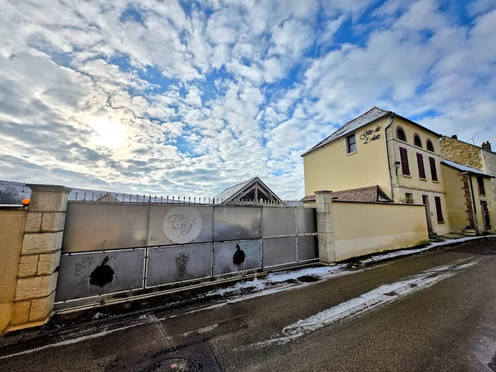 Gite De L'aeti - Spa Prive - Piscine - Vignoble - Chablis