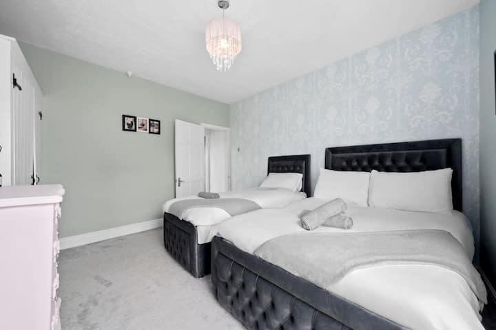 Luxury River Side Getaway: Peak District - Derbyshire