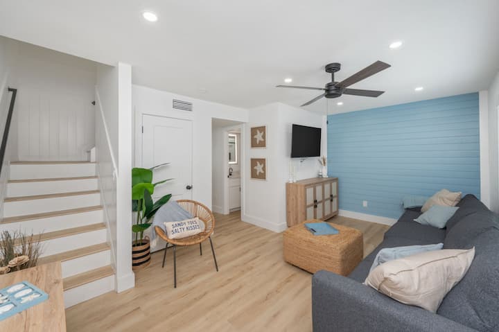 Beachwalk W/ Private Hot Tub + Heated Pool Access - Fort Walton Beach, FL