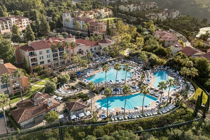 Marriott's Newport Coast Villas - Crystal Cove State Park, California